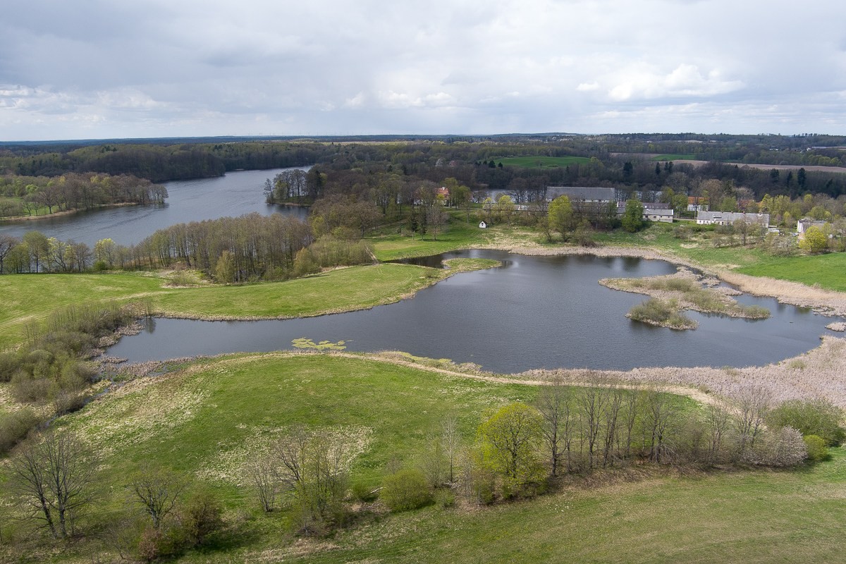 Stare Resko, Zachodniopomorskie: Dwór z działką na sprzedaż