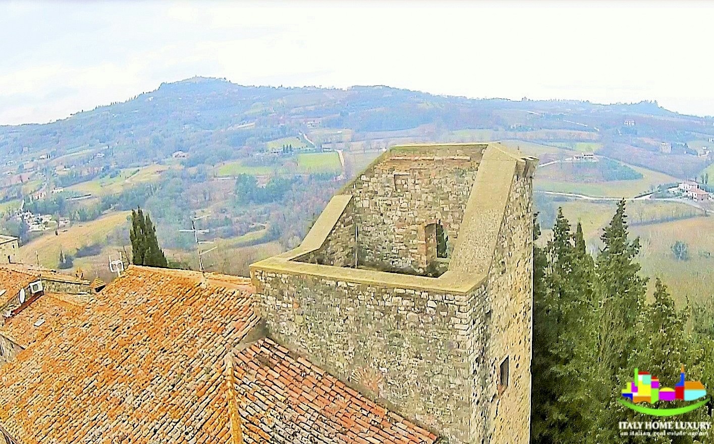 Zamieszkały zamek z XI wieku w pobliżu Todi